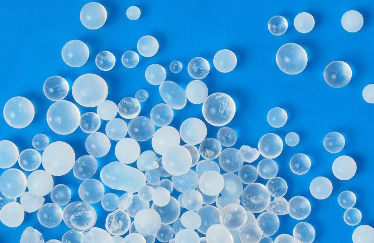 No tires estos sobres: contienen sílice y son muy útiles en casa | que ...